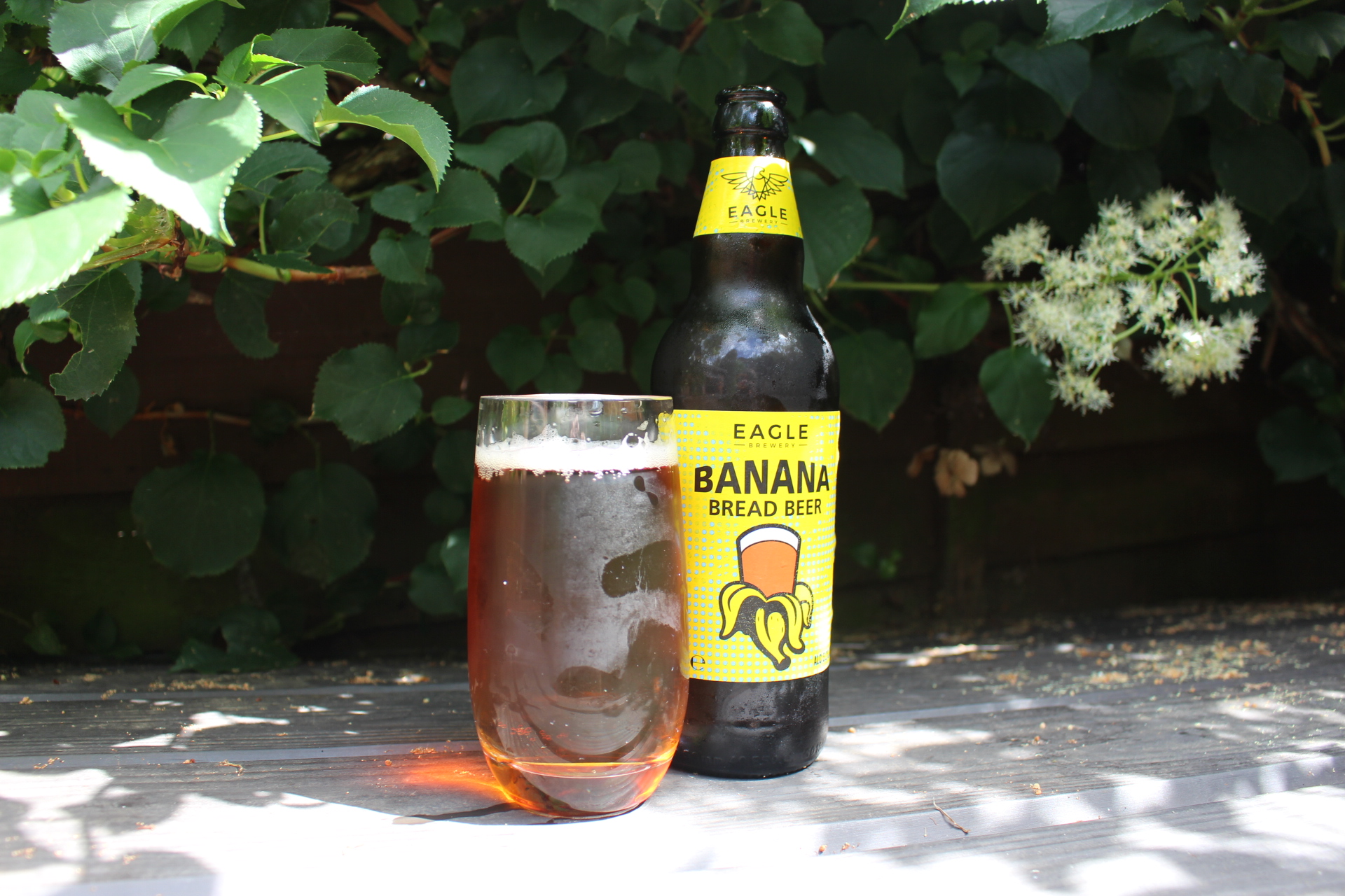 Beer Review: Banana Bread Beer – Eagle Brewery – Lorenzo Beer Reviews